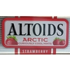 Calories in Strawberry Arctic Cool Mints from Altoids
